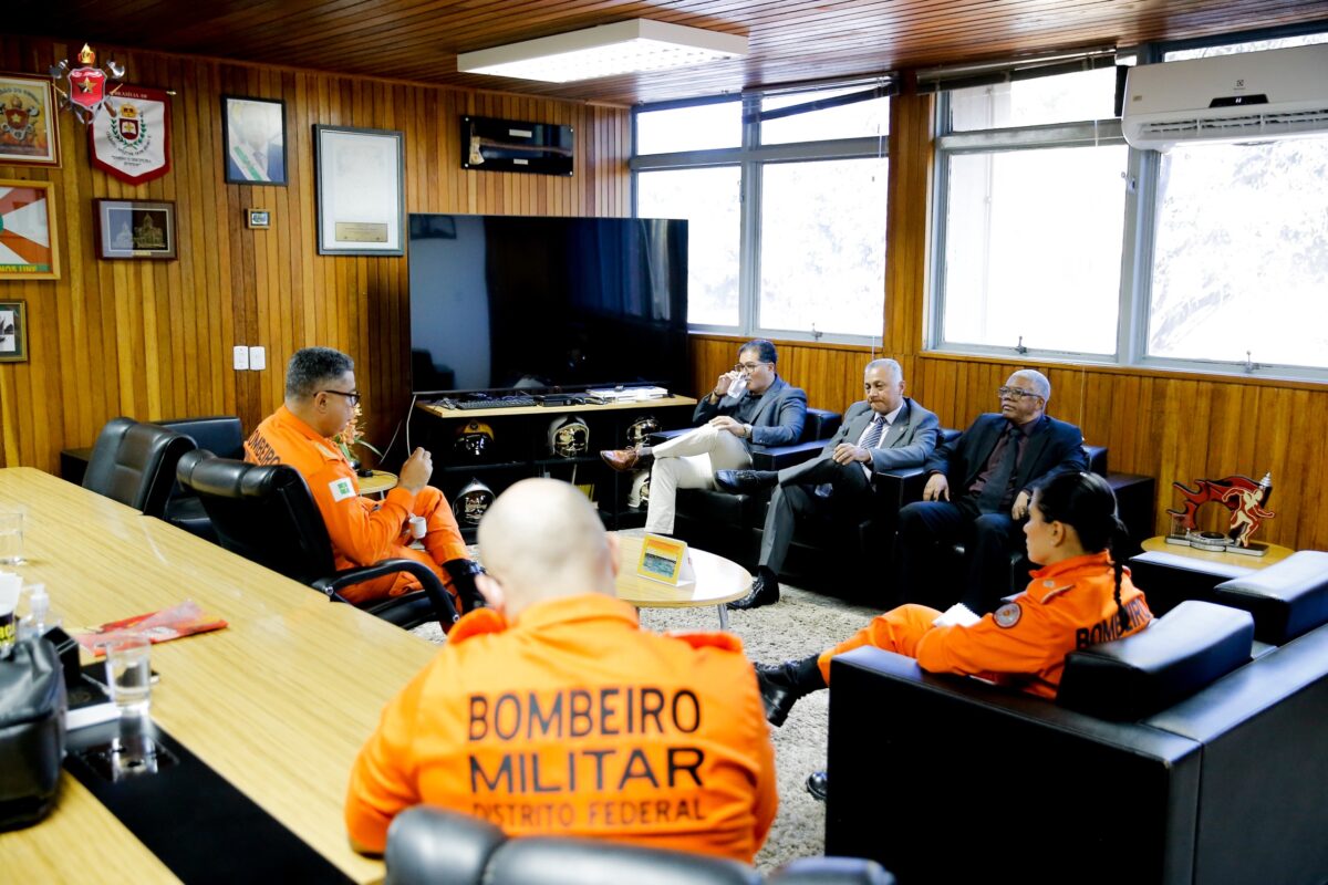 Comandante-Geral do CBMDF recebe responsáveis pela Caixa Beneficente ...